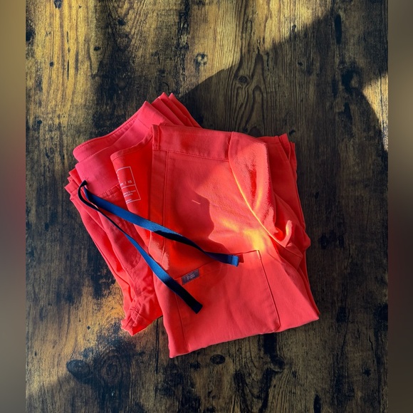 Figs | Other | Figs Fiery Coral Scrub Set | Poshmark